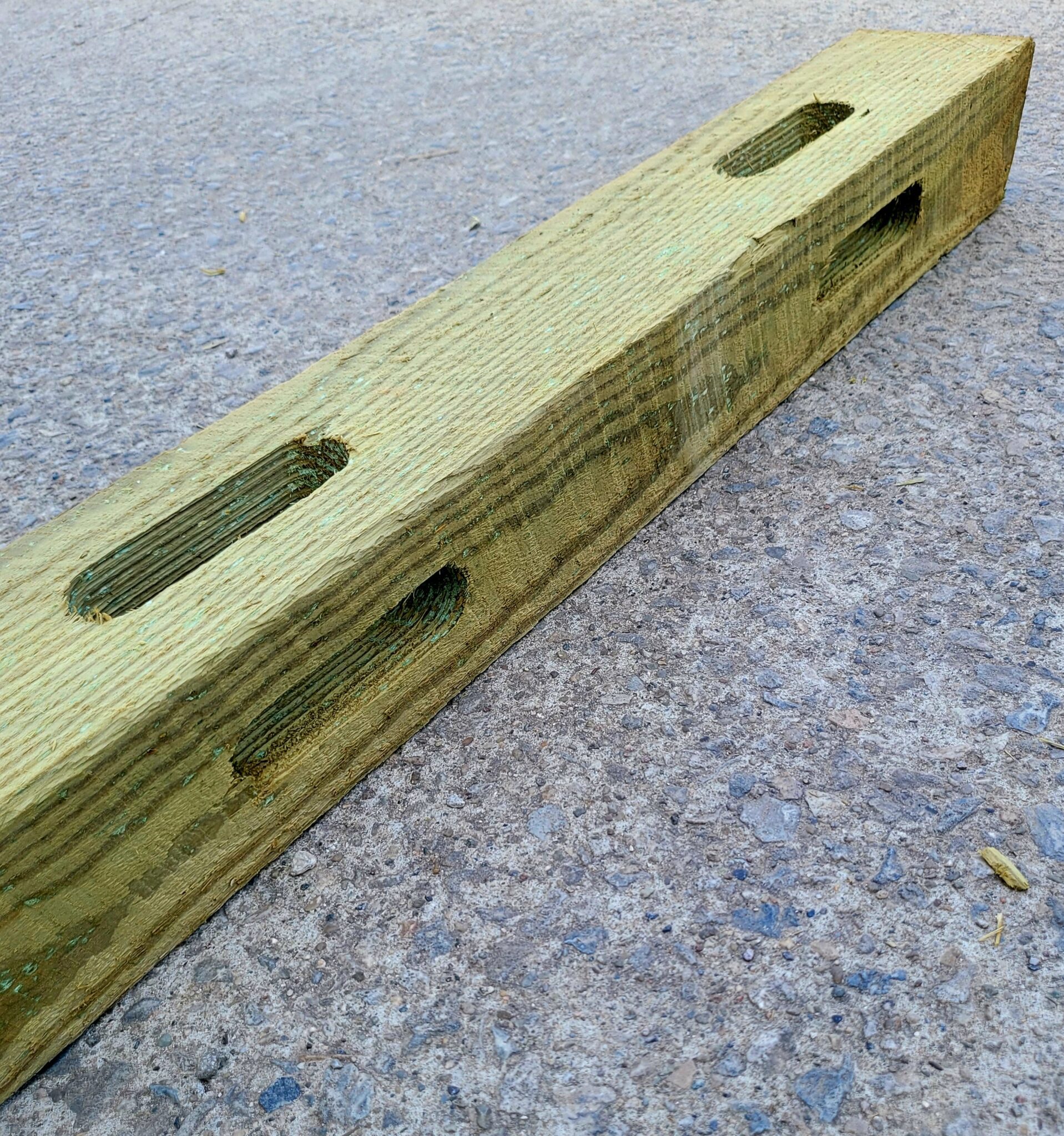 2 Hole Diamond Rail Corner Post